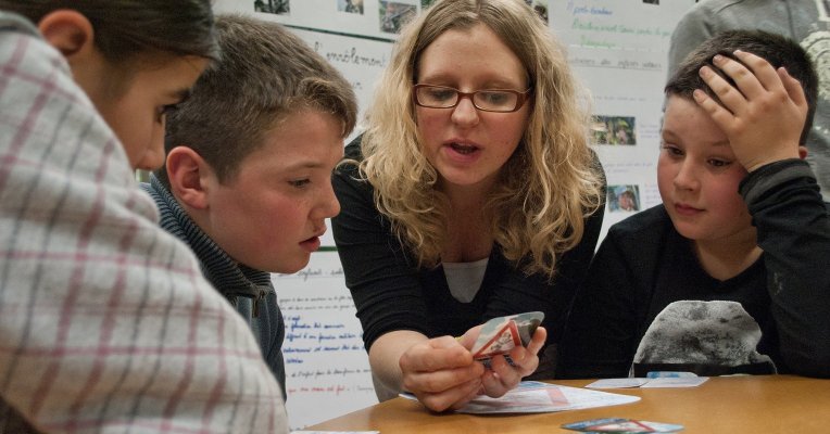 Une animation pour déconstruire les préjugés sur la migration - Amnesty ...